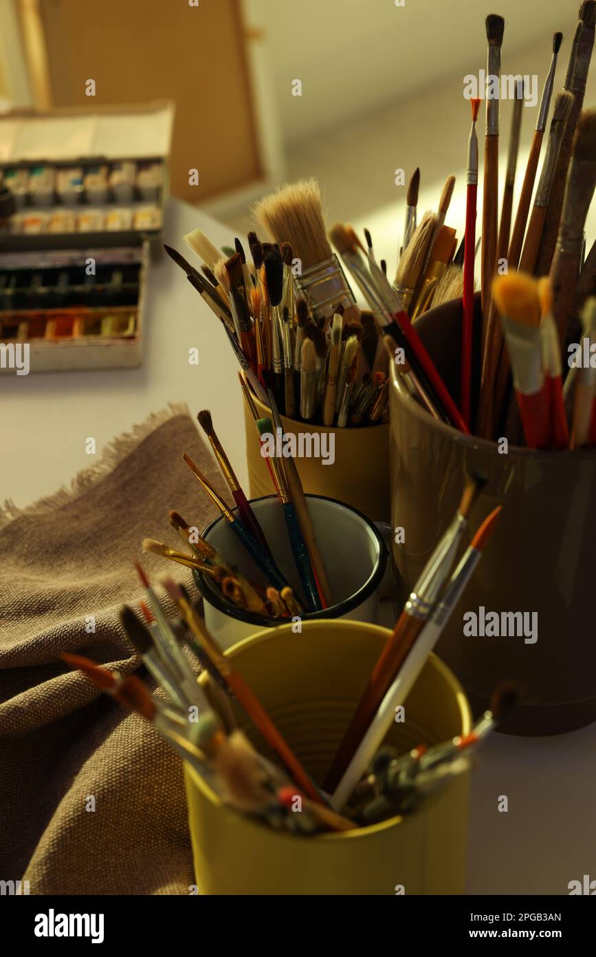 Workplace artists table paints hi-res stock photography and images - Alamy