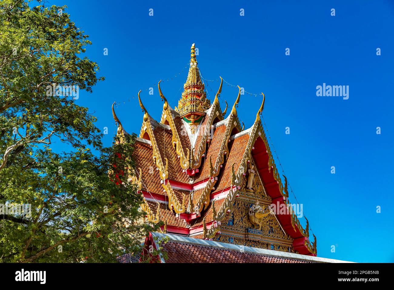 Wat Khao Daeng, Buddhist Temple, Khao Sam Roi Yot National Park ...