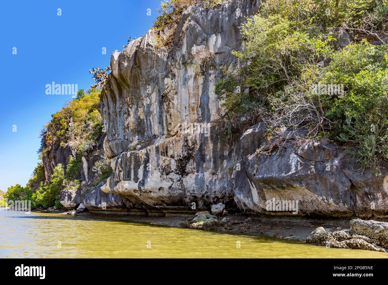 Rock formations, boat trip on the Khao Daeng River, Khao Sam Roi Yot ...