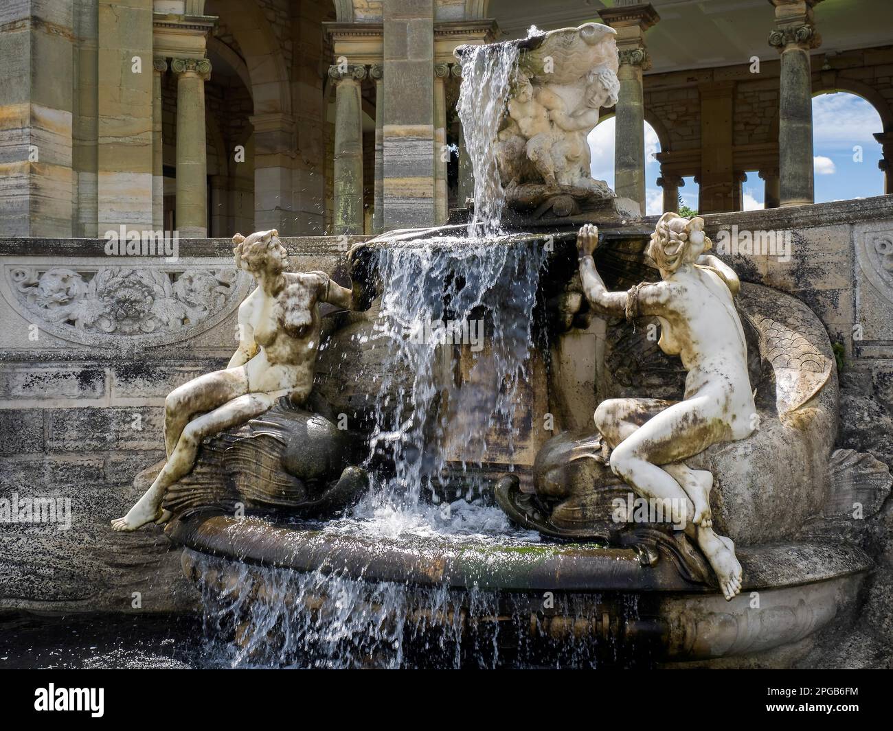 Nymph fountain hi-res stock photography and images - Alamy