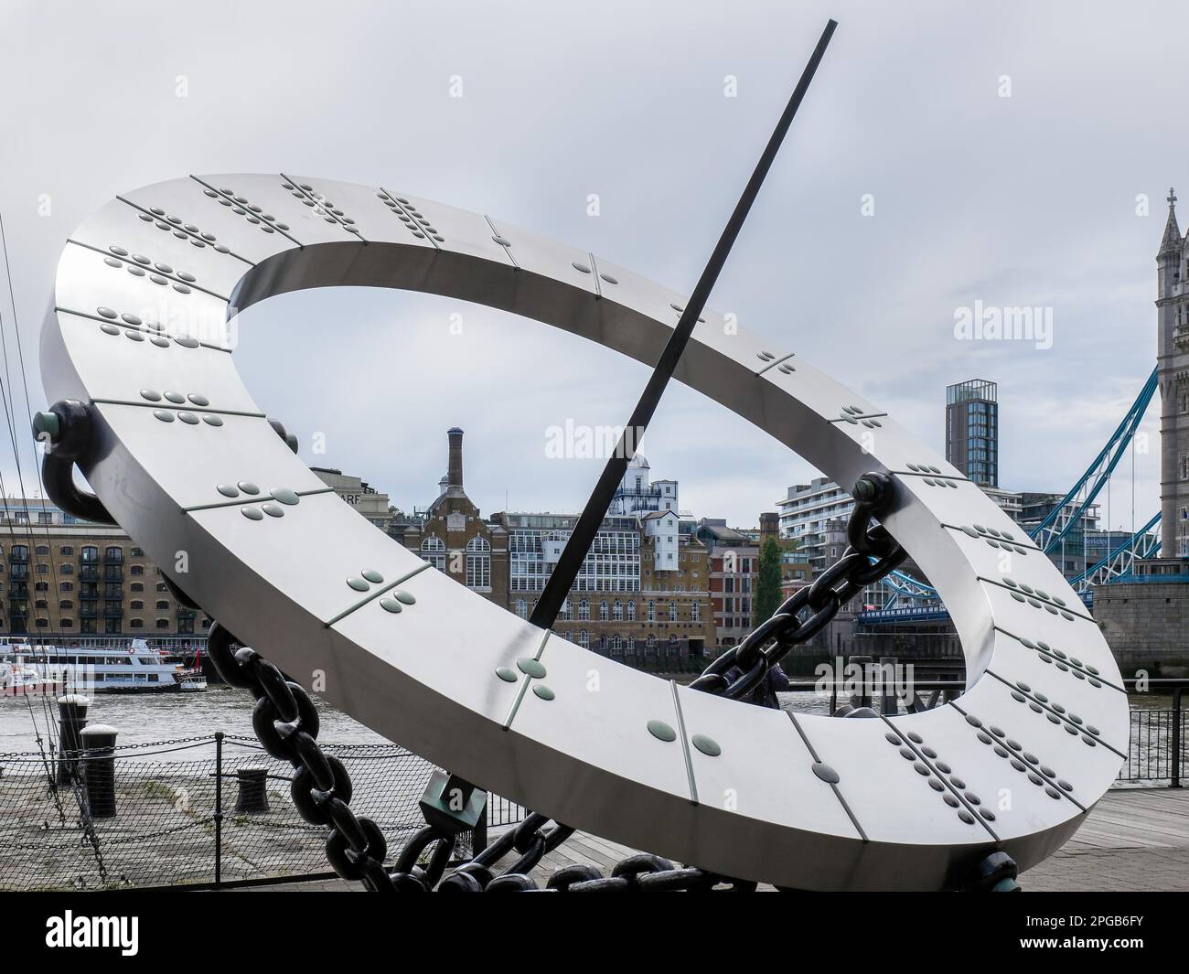 Sun dial tower bridge hi-res stock photography and images - Alamy