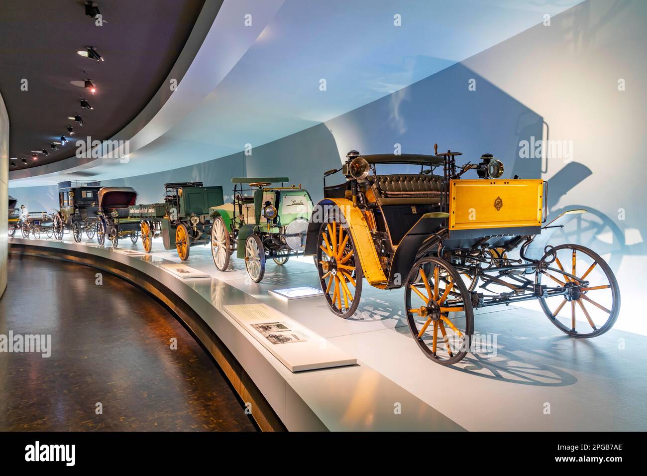 Benz Dos-a-Dos (1899), Mercedes Museum, Stuttgarts most visited museum ...