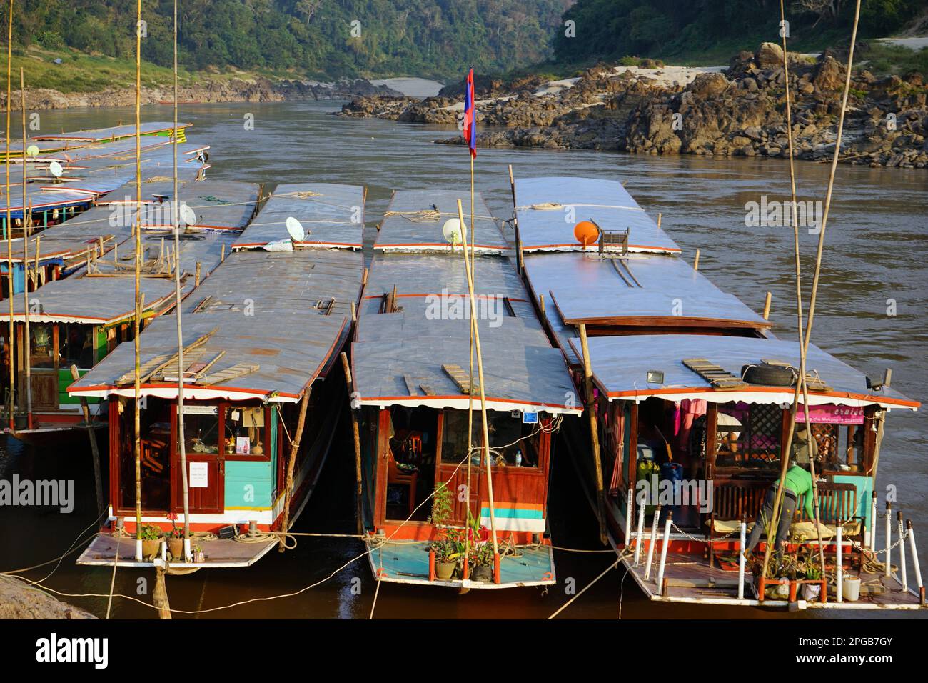 Longboats on the Mekong, Pak Beng, Pakbeng, Mekong, Oudomxai Province ...