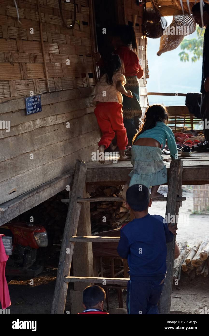 Khmu tribe hi-res stock photography and images - Alamy