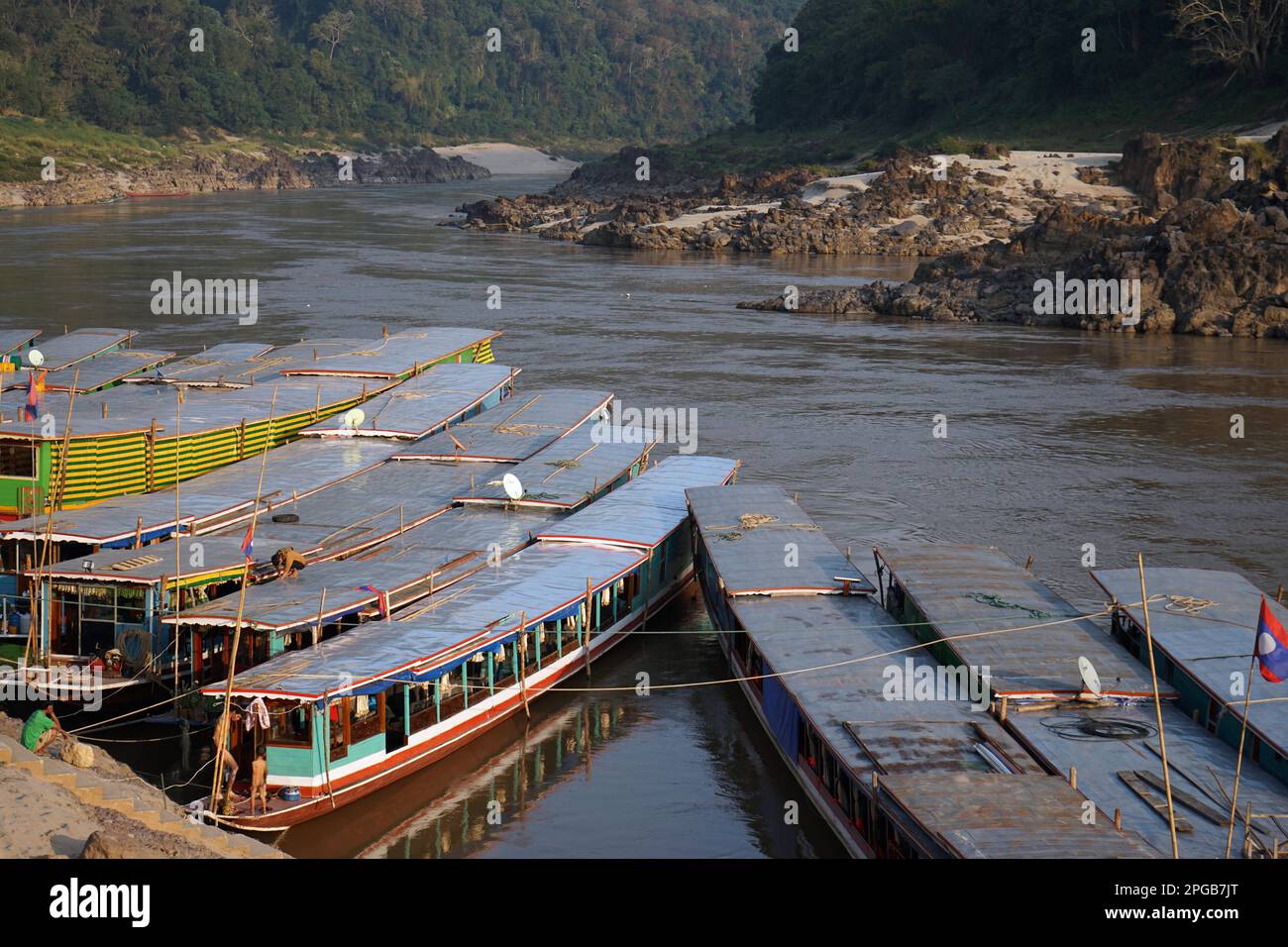 Longboats on the Mekong, Pak Beng, Pakbeng, Mekong, Oudomxai Province ...