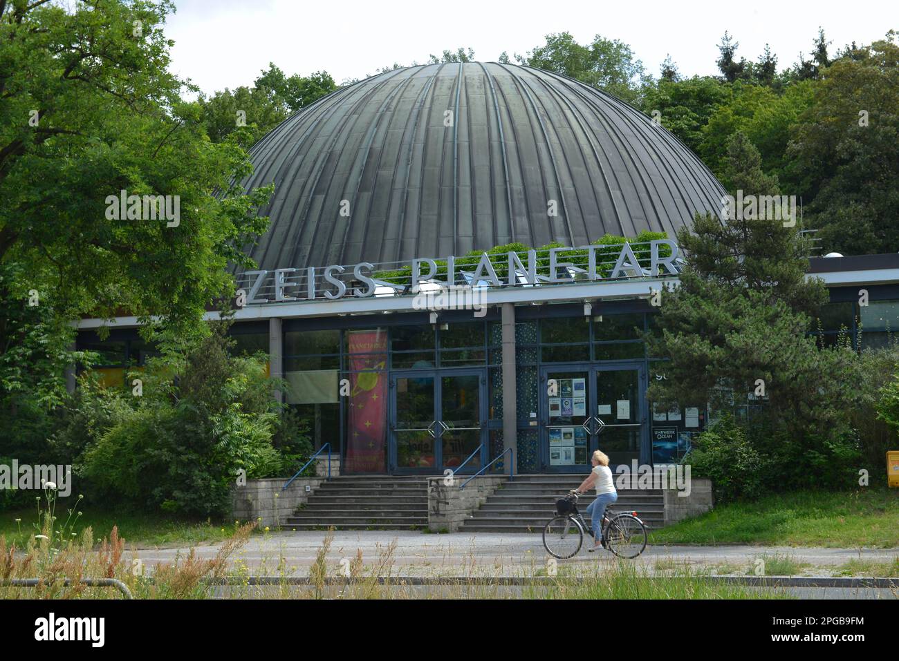 Zeiss Planetarium, Munsterdamm, Steglitz, Berlin, Germany Stock Photo ...