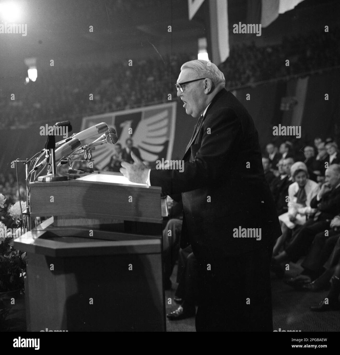 Personalities from politics, business and culture from the years 1965 ...