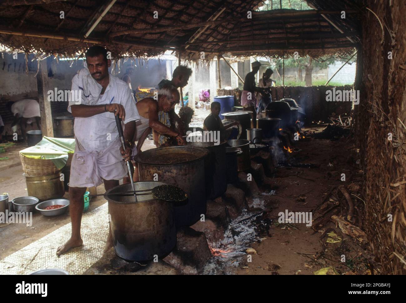 Preparing food for Nattukottai Chettiar or Nagarathar wedding feast in ...