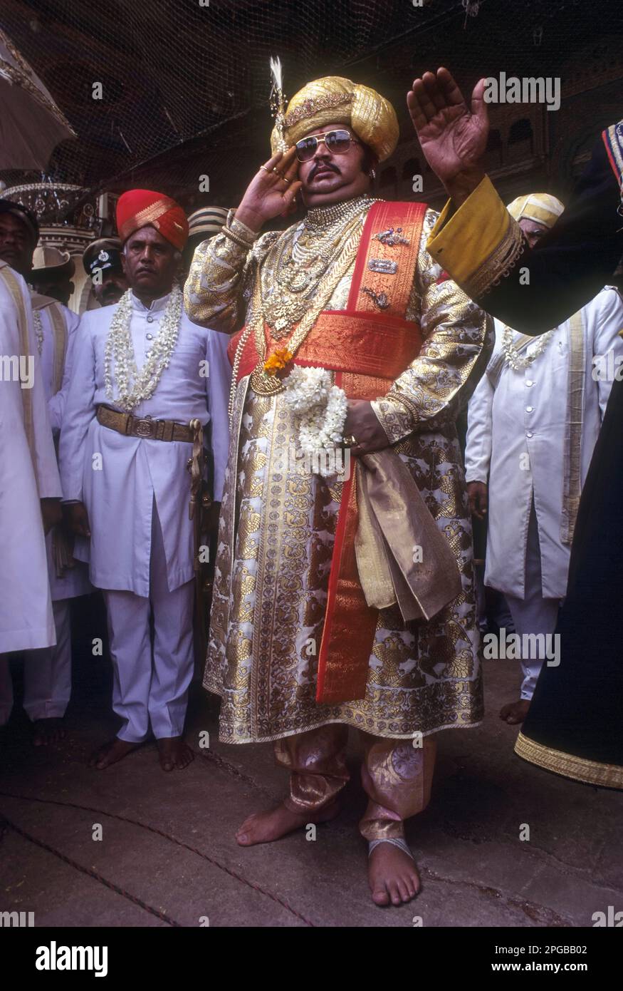 Receiving salute by His Highness Srikantadatta Narasimharaja Wadiyar ...