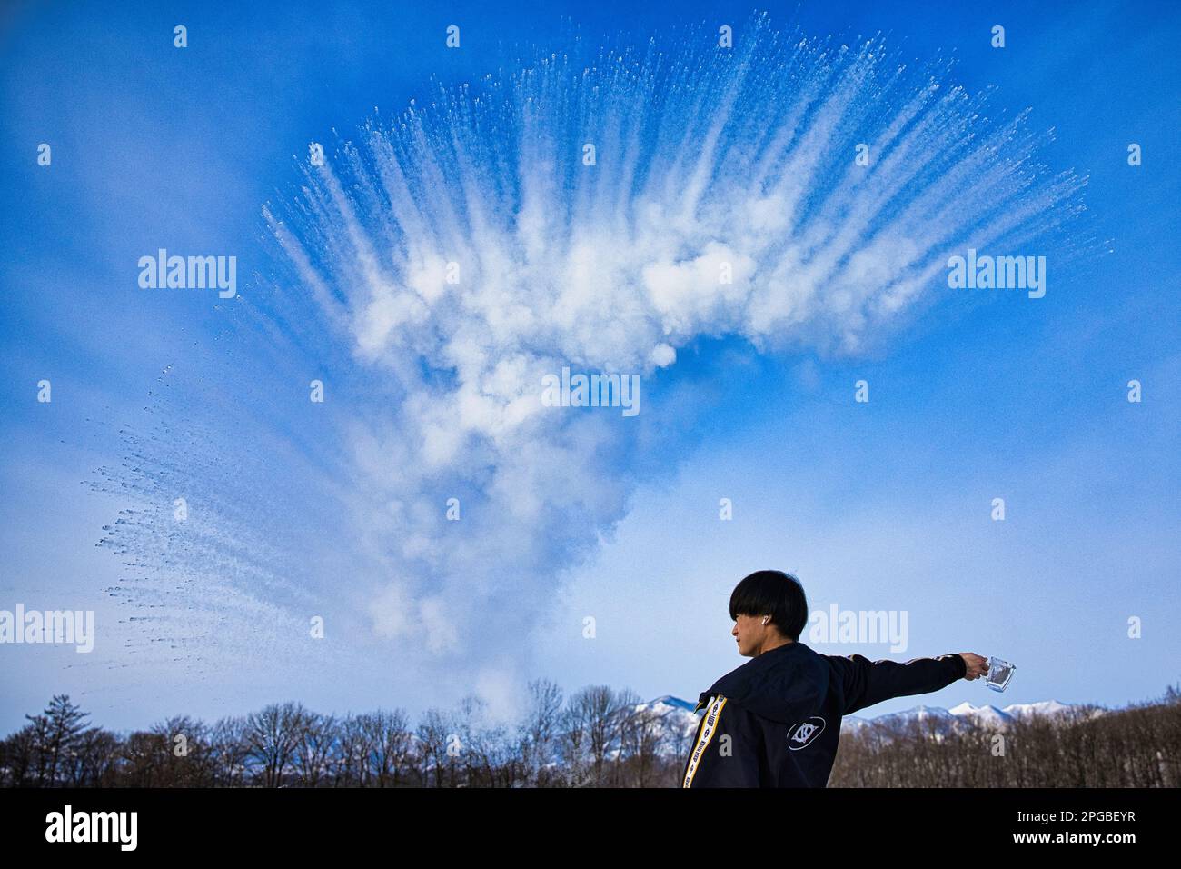 Mpemba effect hi-res stock photography and images - Alamy