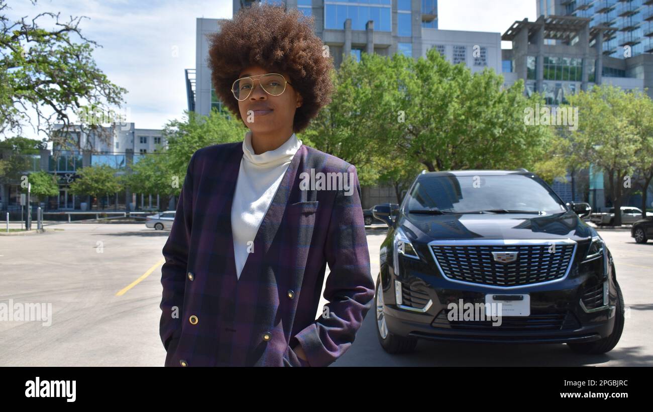 Woman modeling with car hi-res stock photography and images - Alamy