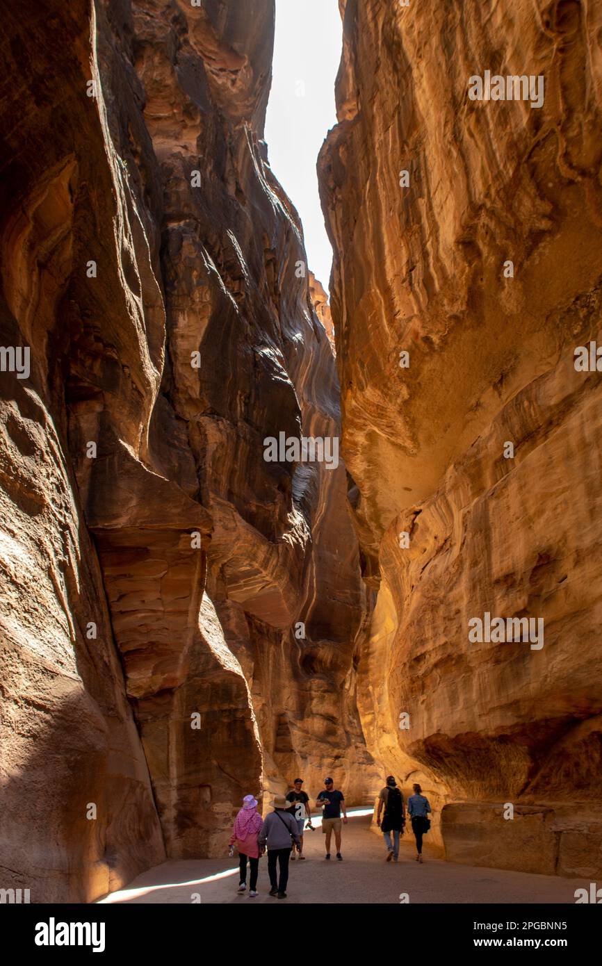 Canyon al siq hi-res stock photography and images - Alamy