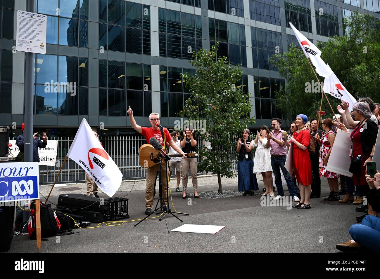 UK Singer Songwriter Billy Bragg performs as ABC staff members walk off ...