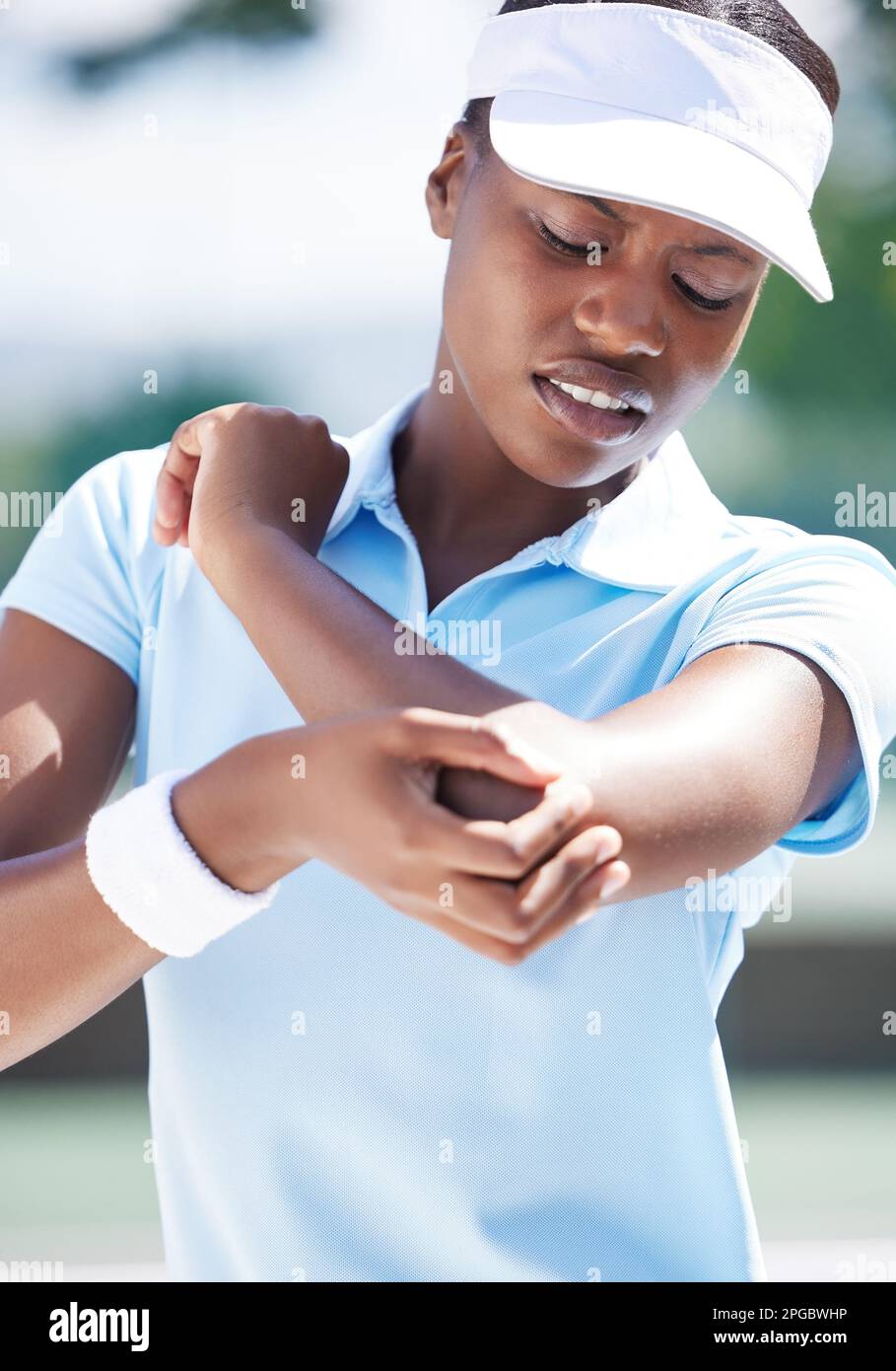 Woman tennis arm muscle hi-res stock photography and images - Alamy