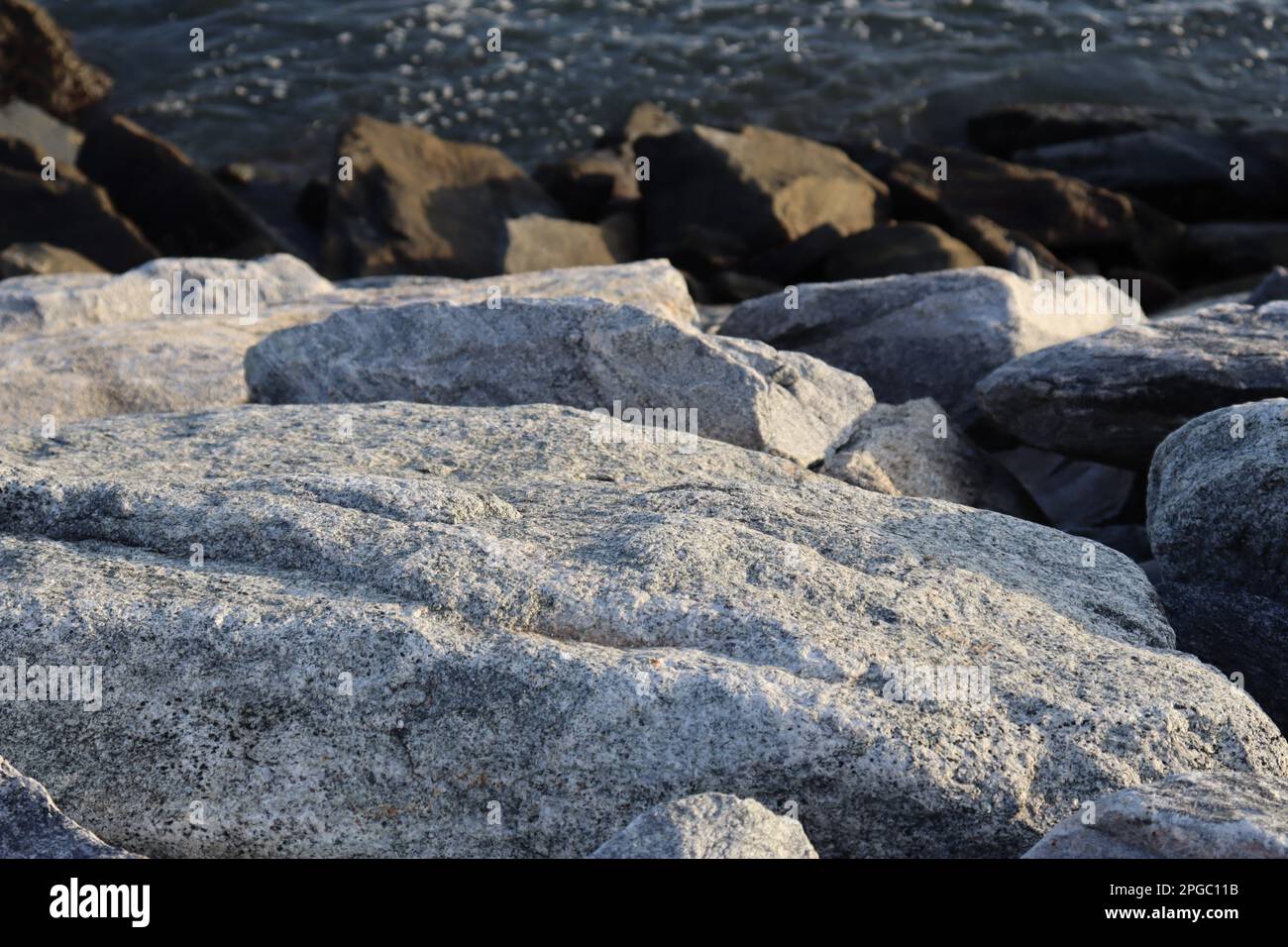 Rock natural pattern beach hi-res stock photography and images - Alamy