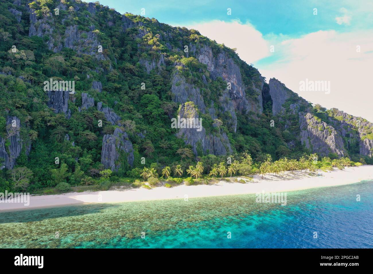 Panorama drone shot of the paradisiacal beach of Coron, Palawan in the ...