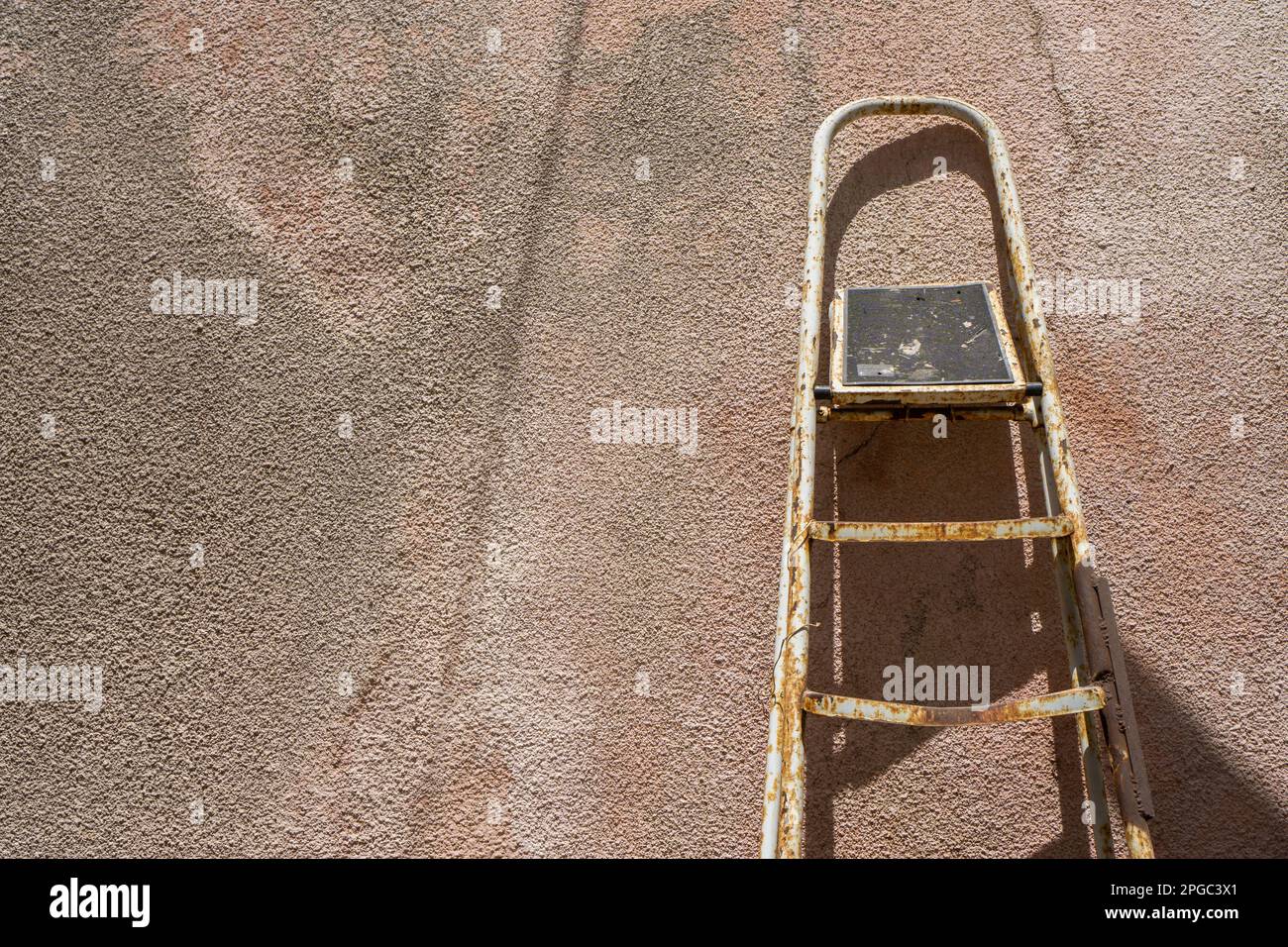 Old ladder against the wall Stock Photo - Alamy