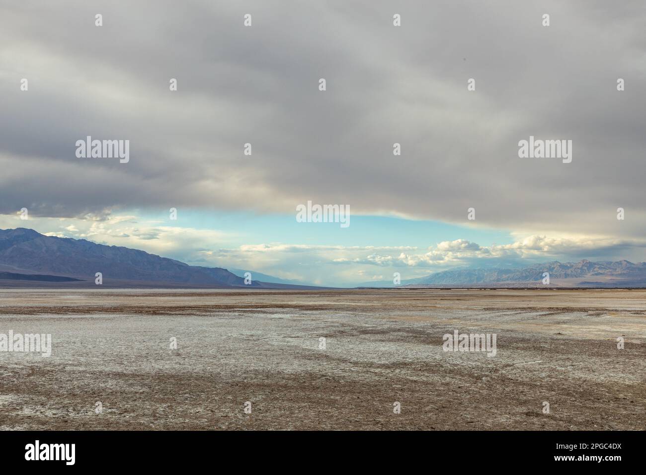 Panorama death valley badwater hi-res stock photography and images - Alamy