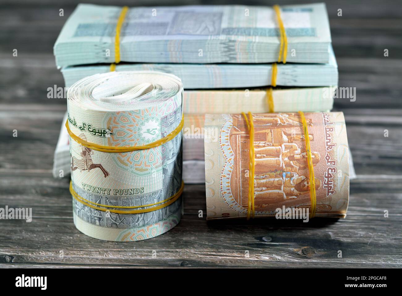 50 pound note rolled up hi-res stock photography and images - Alamy