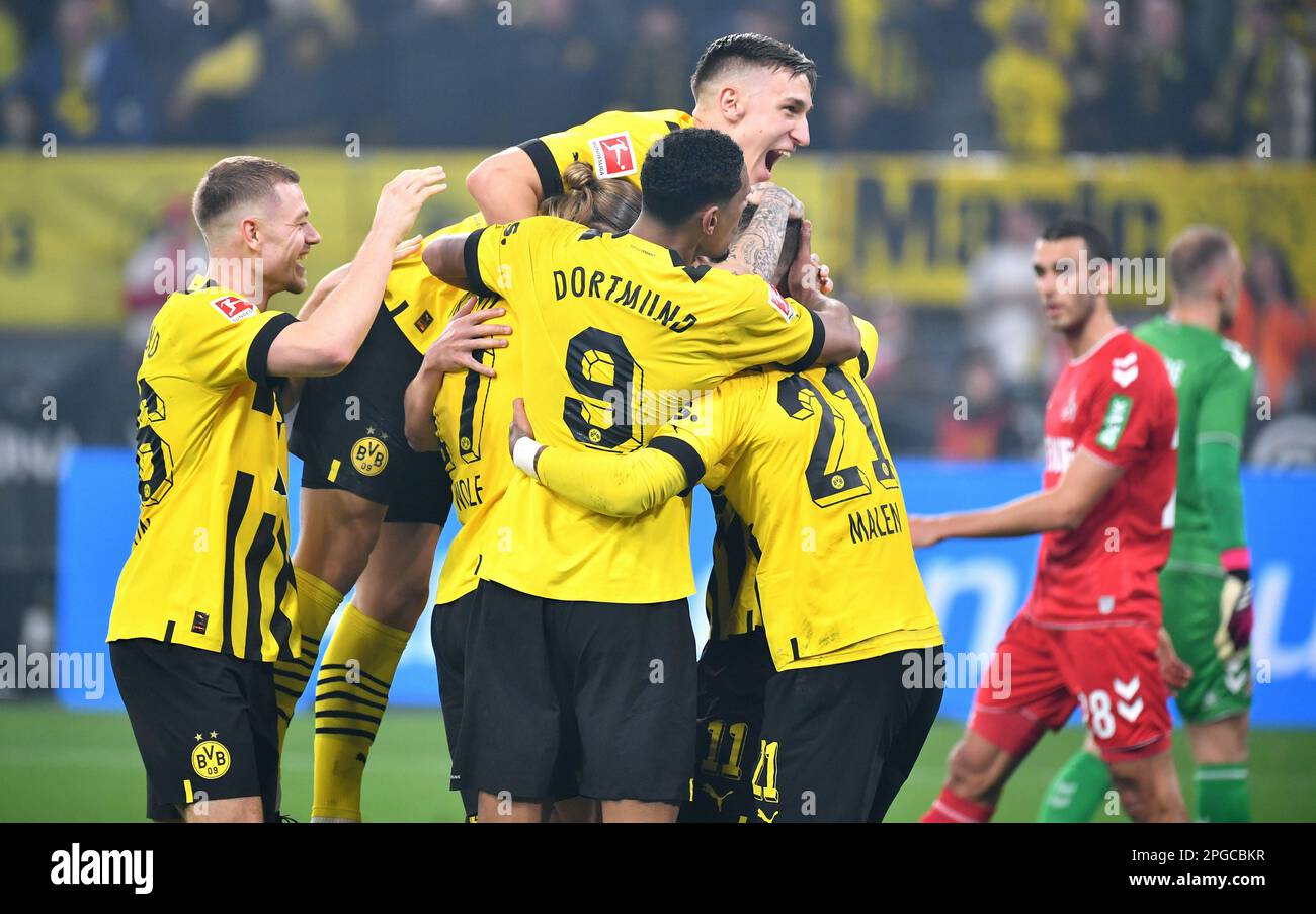 Bundesliga, Signal Iduna Park Dortmund: Borussia Dortmund vs 1. FC Köln ...
