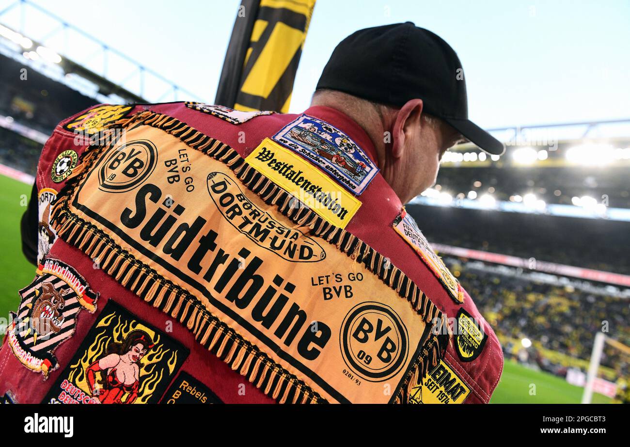 Bundesliga, Signal Iduna Park Dortmund: Borussia Dortmund vs 1. FC Köln ...