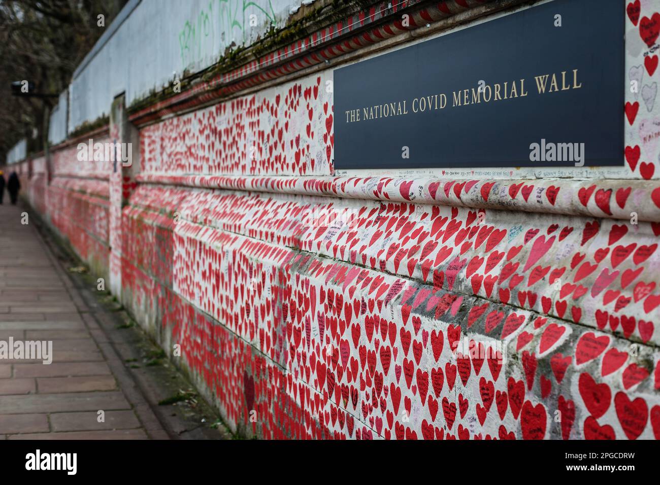 The national covid memorial wall in London Stock Photo - Alamy