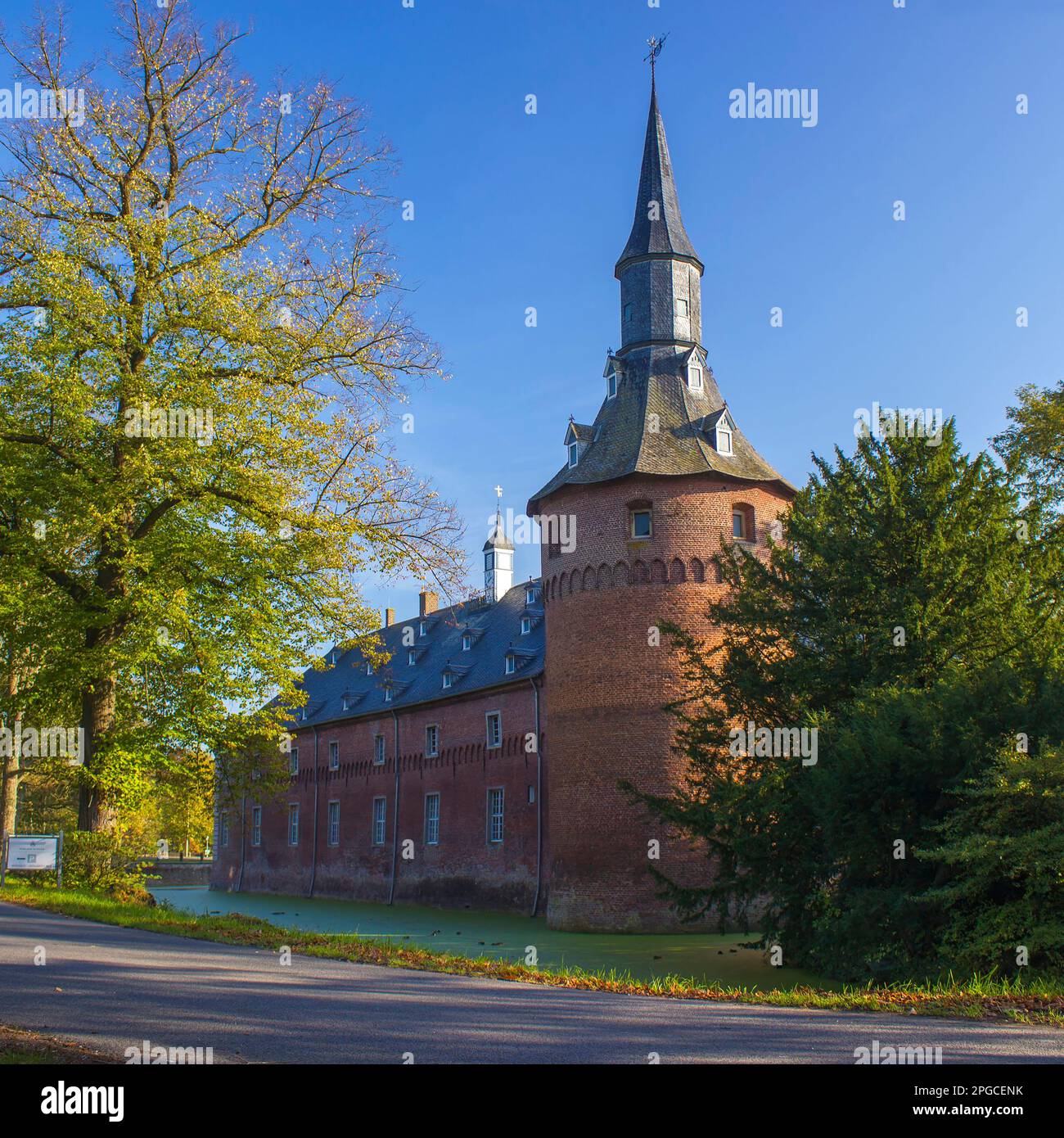 Water Castle Wissen, Weeze in Germany Stock Photo - Alamy