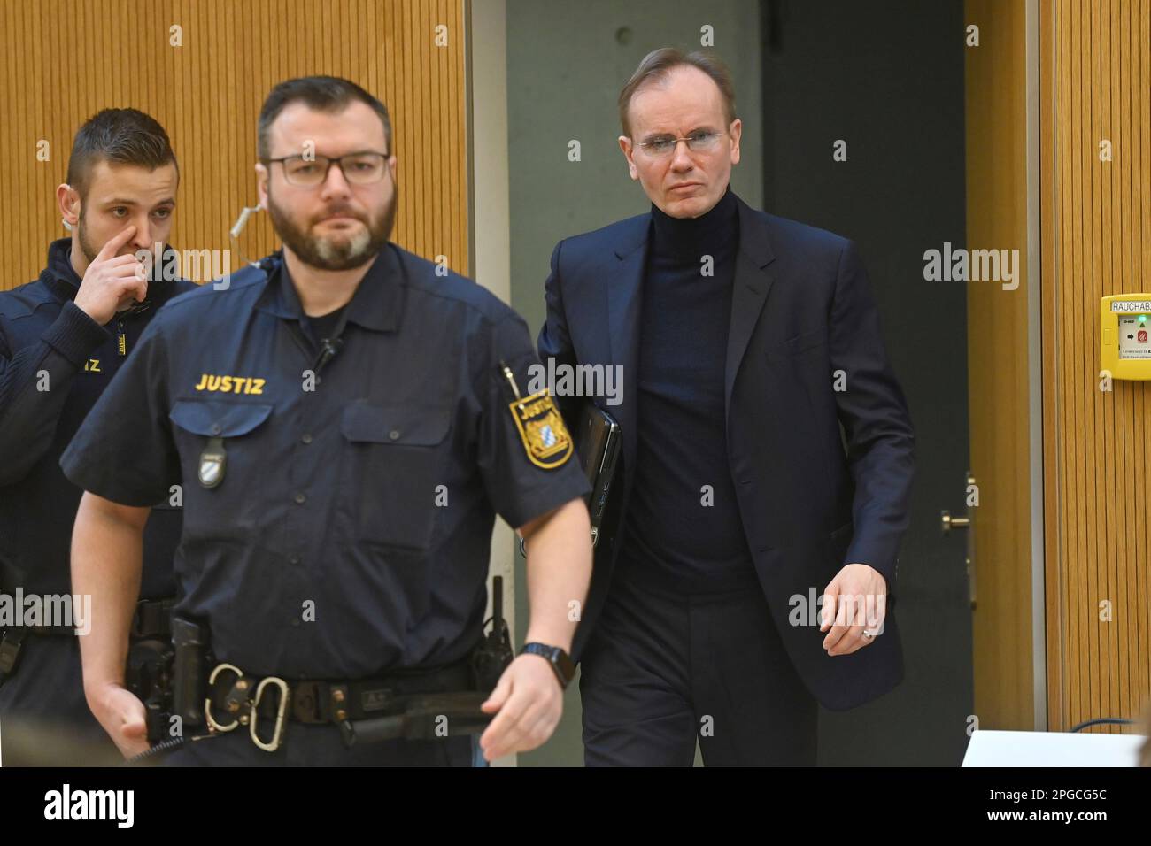 dr Markus BRAUN (defendant and former management chairman of wirecard). enter the negotiation ...