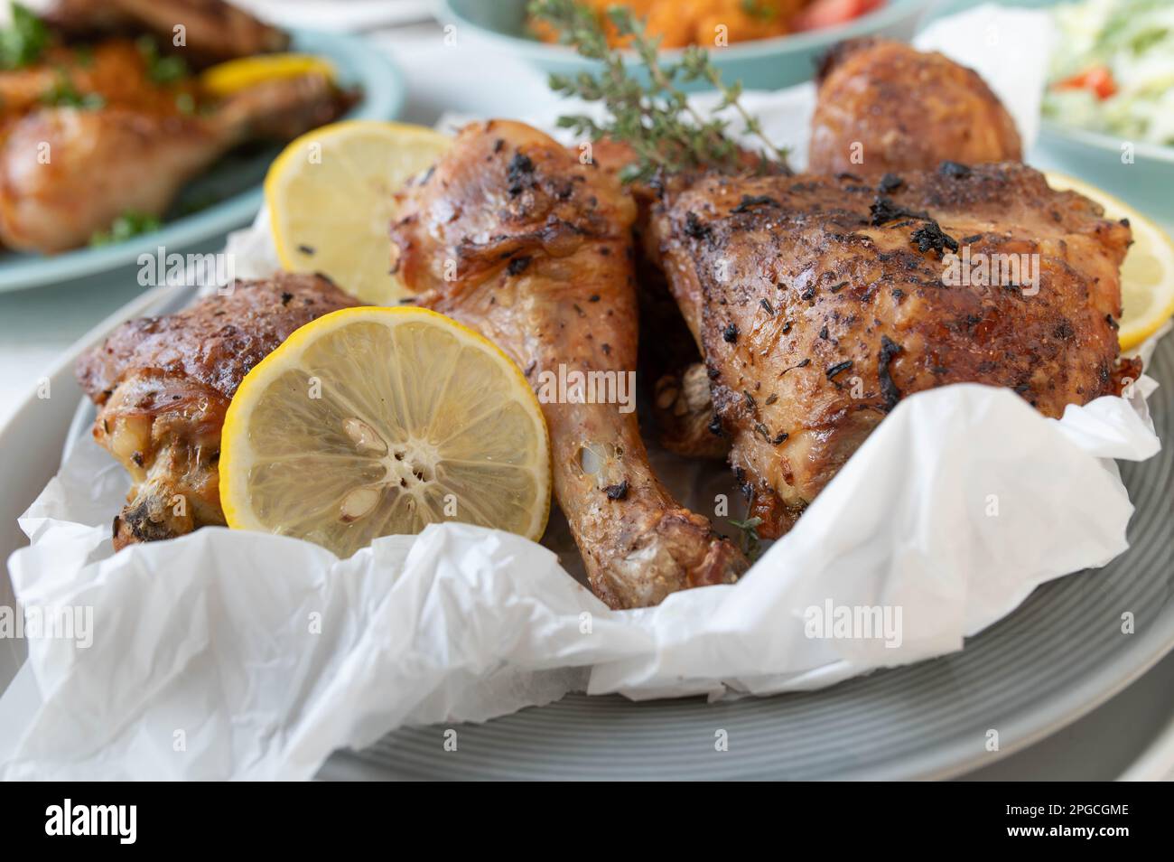 Baked chicken drumsticks fresh hi-res stock photography and images - Alamy