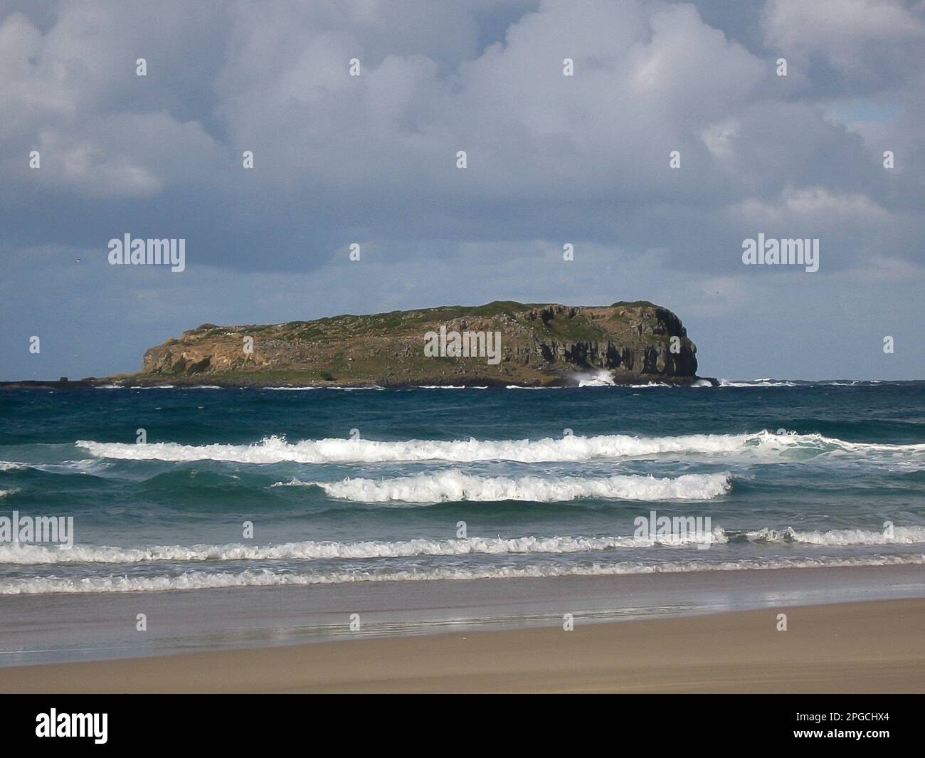 Cook Island, northern New South Wales, Australia. Tiny offshore rocky ...