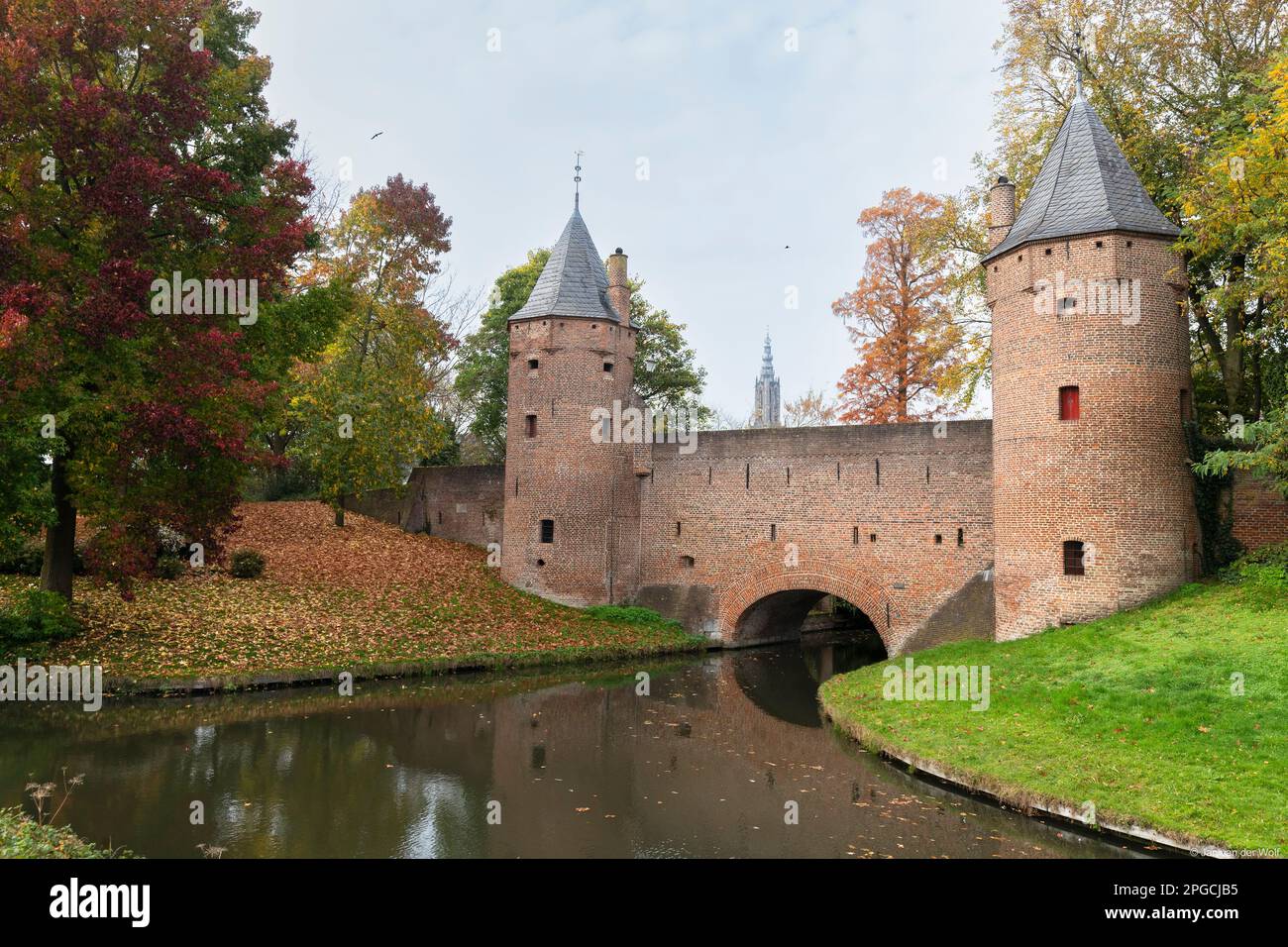 Medieval water gate Monnikendam built as part of the second city wall ...