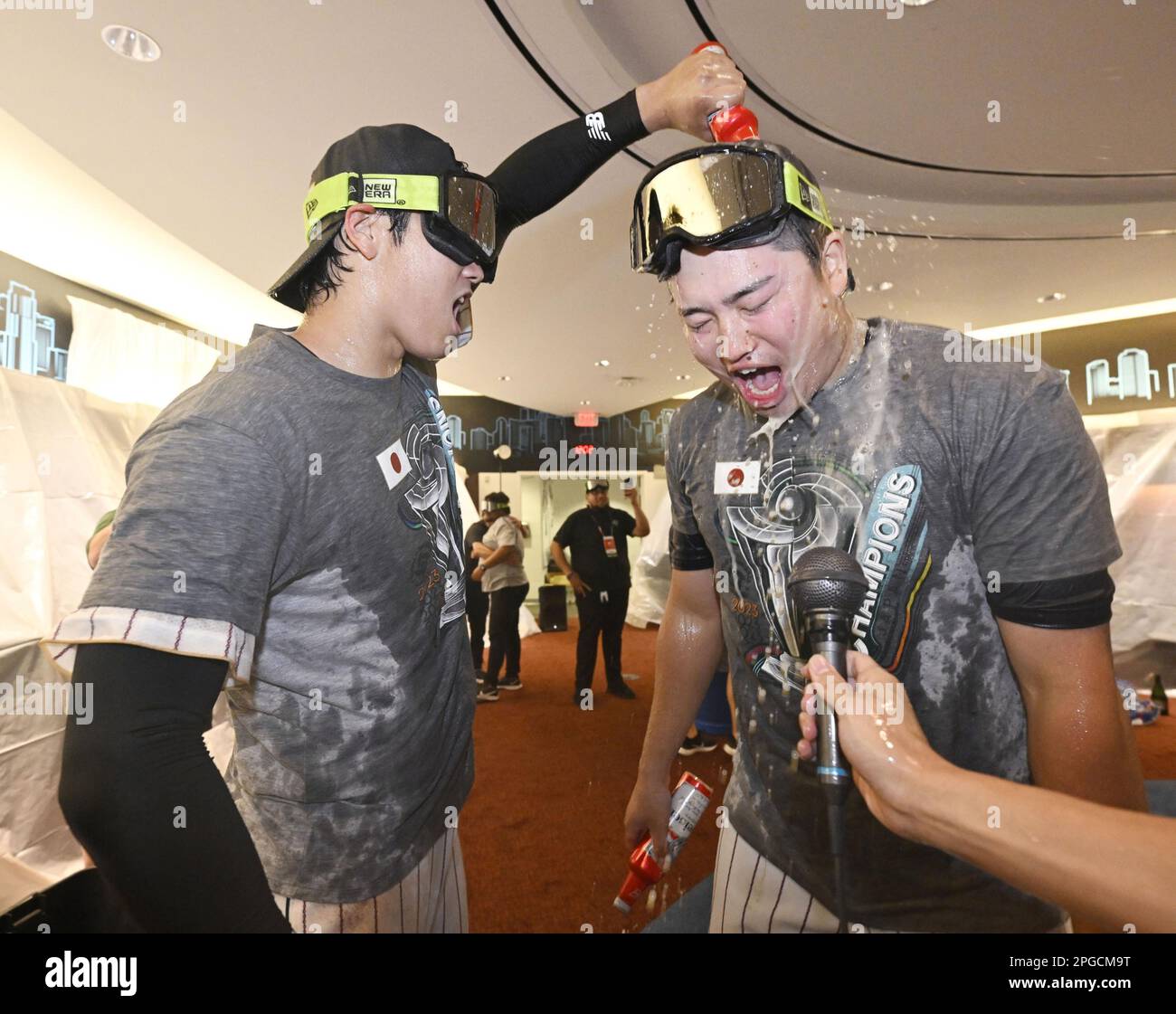 Shohei Ohtani (L) and Munetaka Murakami of Japan's World Baseball ...