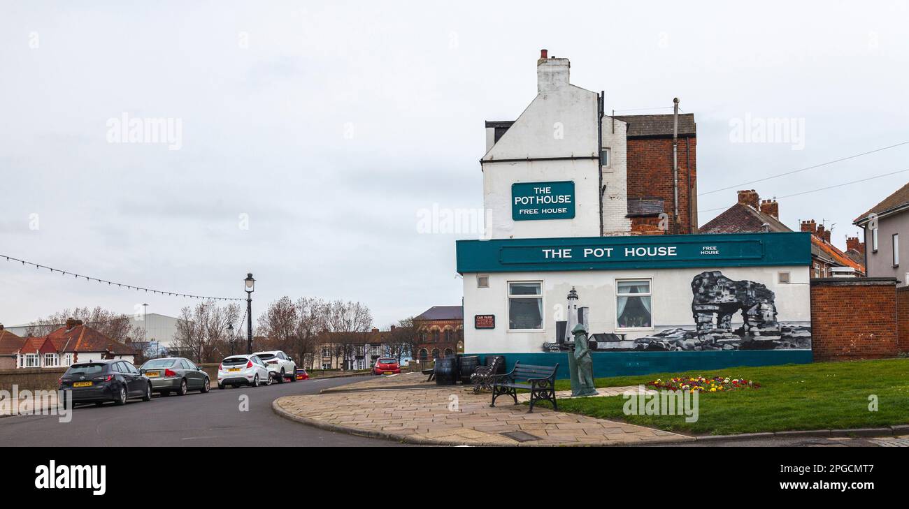 Pot house hi-res stock photography and images - Alamy