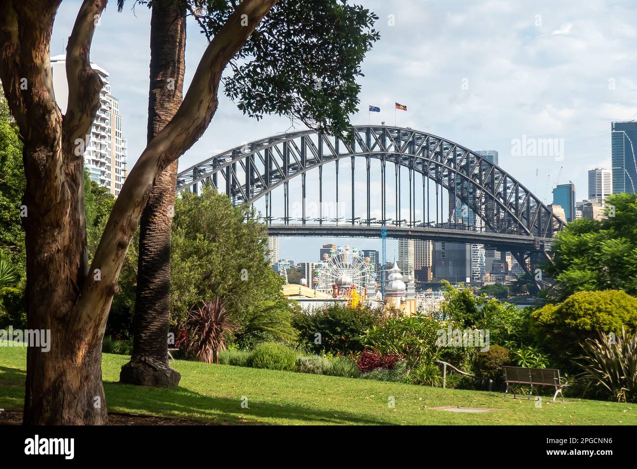 Sydney Harbour Bridge from Wendy Whiteley's Secret Garden Stock Photo ...