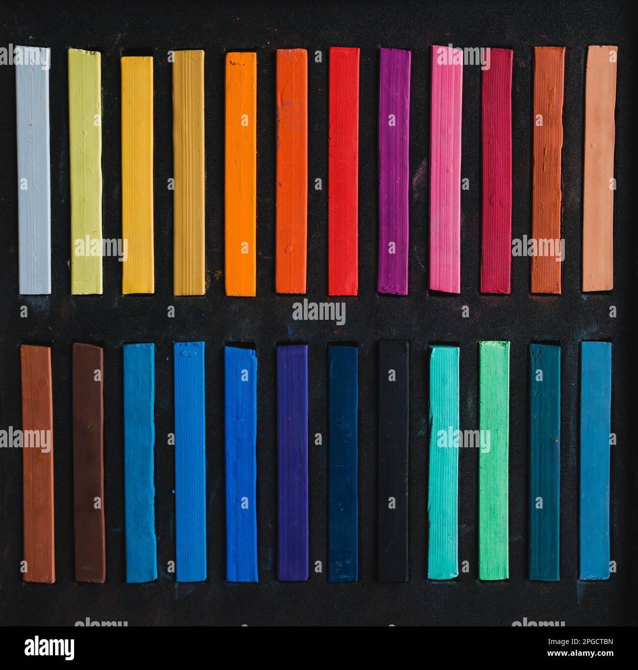 Same sizes hi-res stock photography and images - Alamy