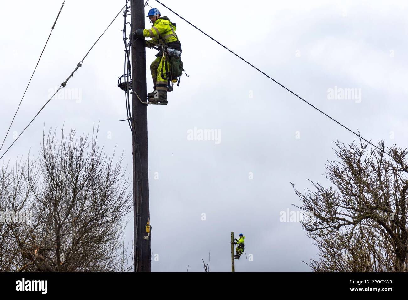 ESB engineers working to connect electricity supply in rural County ...
