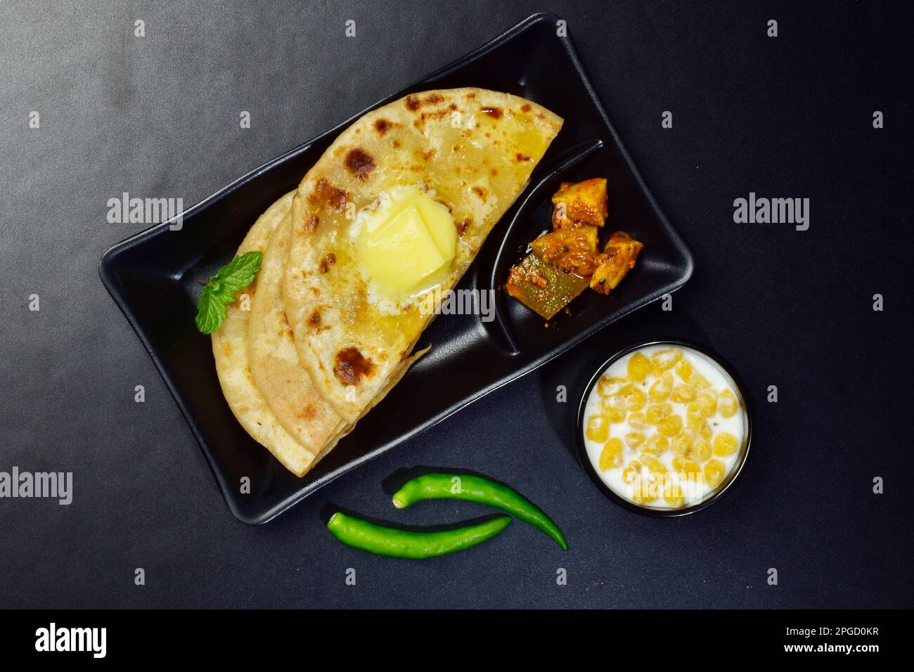Top paratha hi-res stock photography and images - Alamy