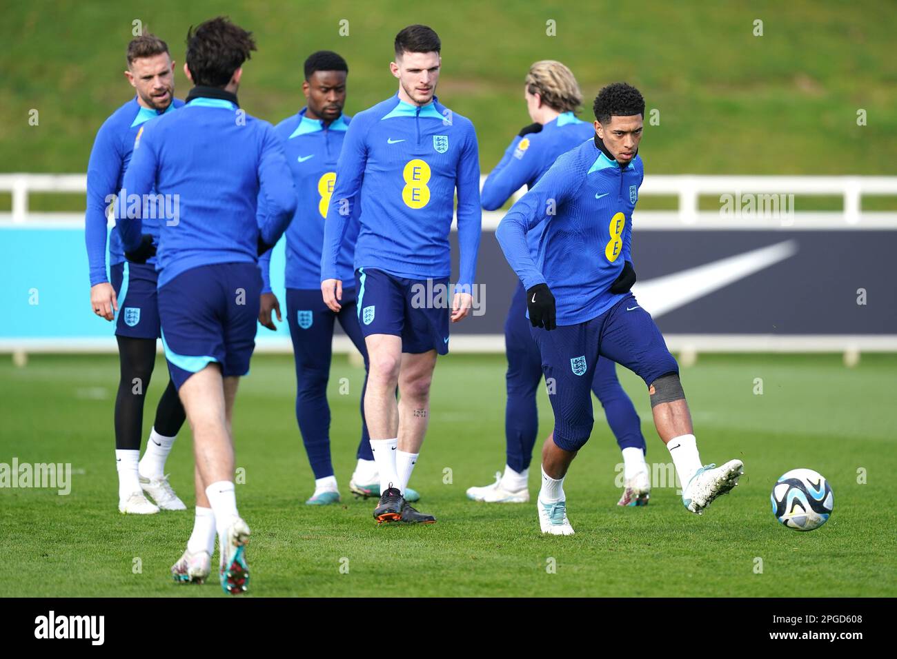 England's Jude Bellingham (right) and team-mates during a training ...