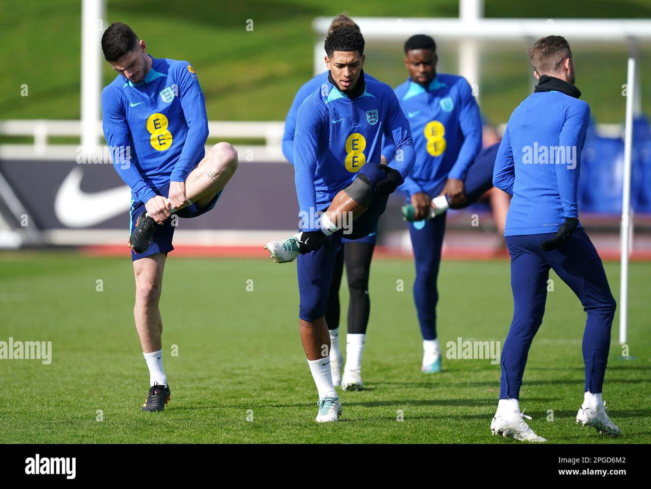England's Jude Bellingham (centre) and Declan Rice (left) during a ...