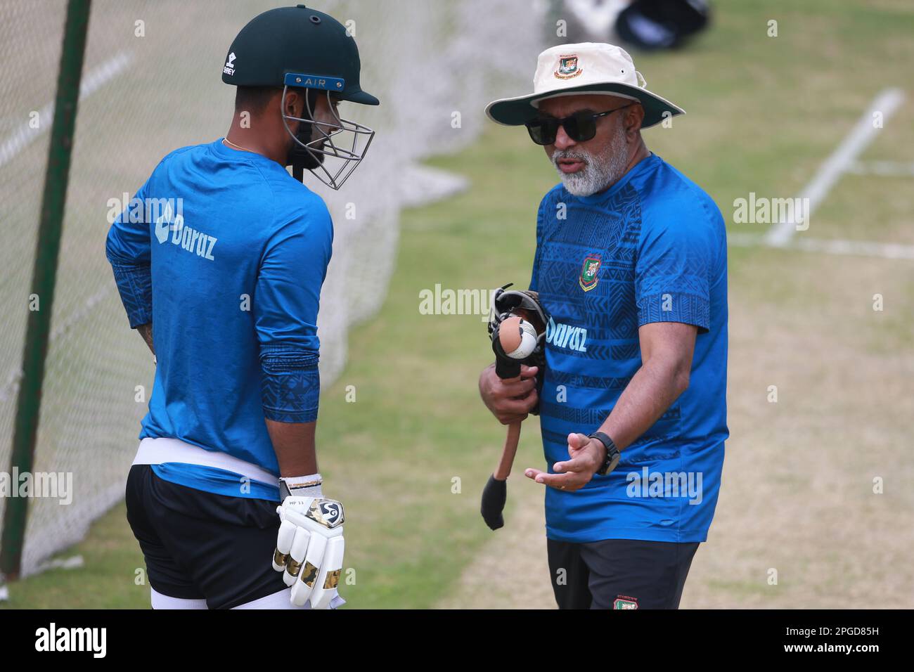 Tiger bater Litton Kumar Das and Head Cioch Chandika Hathurusingha ...