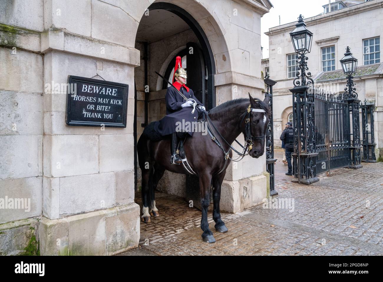 London, UK - 4 January 2023: A mounted guardsman at the entrance to ...