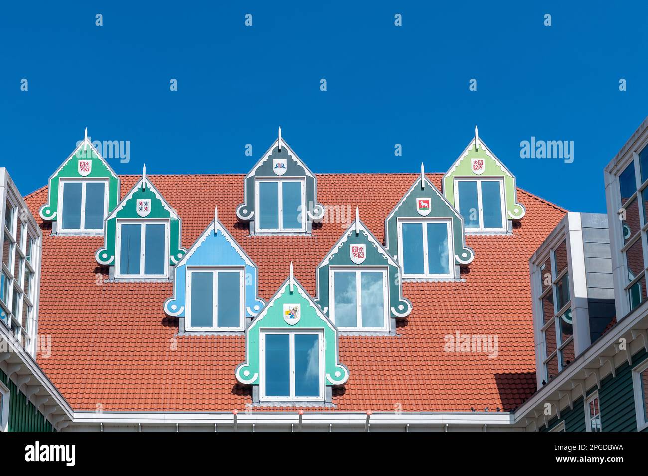 No dormer windows hi-res stock photography and images - Alamy