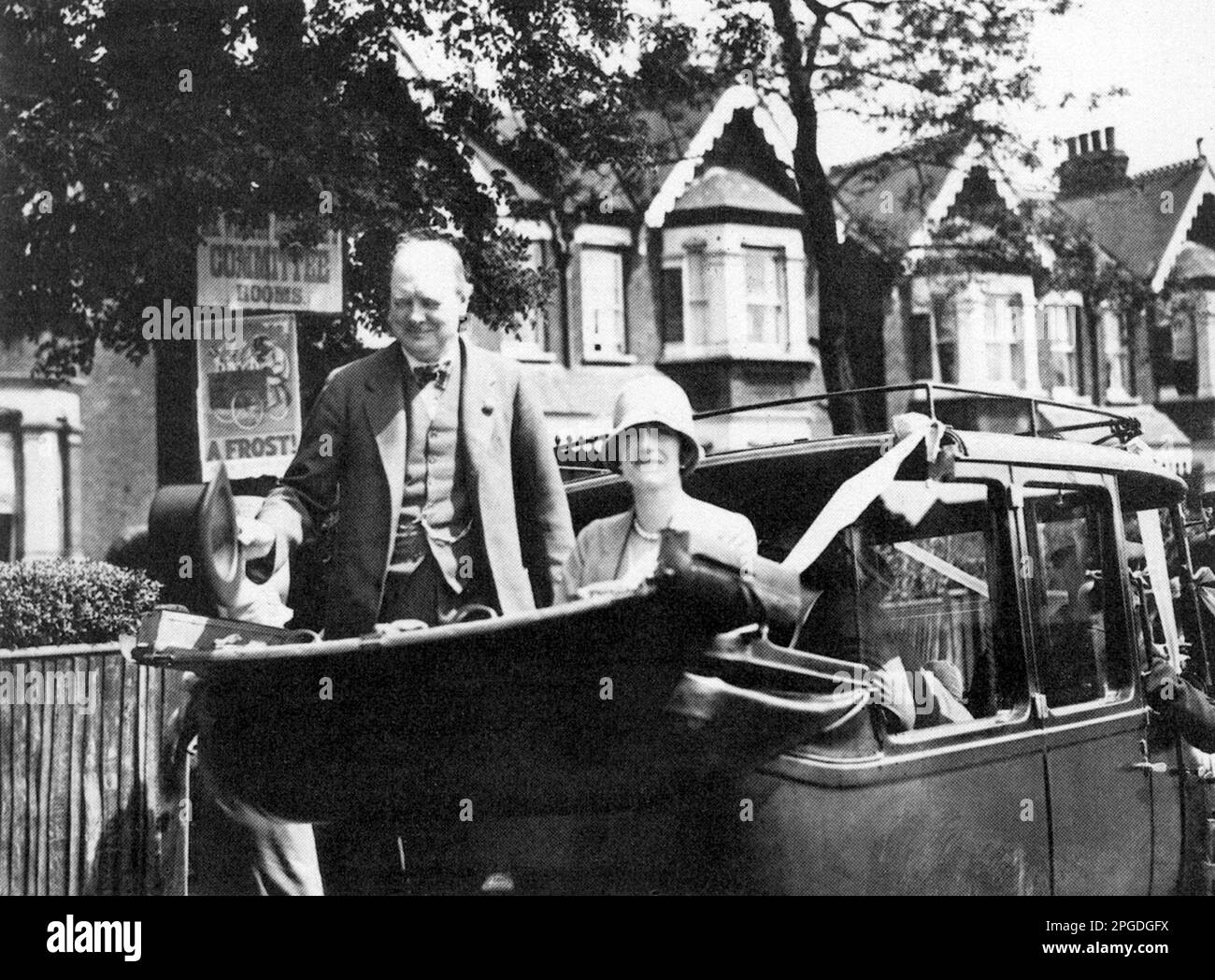Winston Churchill and Clementine campaigning in Woodford at the 1929 ...