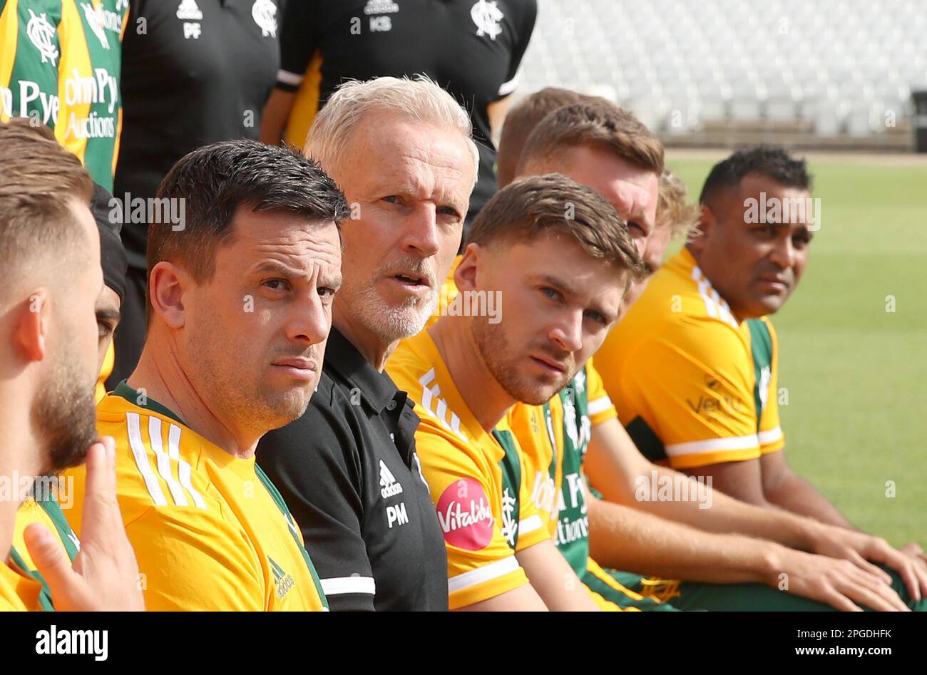 Notts outlaws coach peter moores hi-res stock photography and images ...