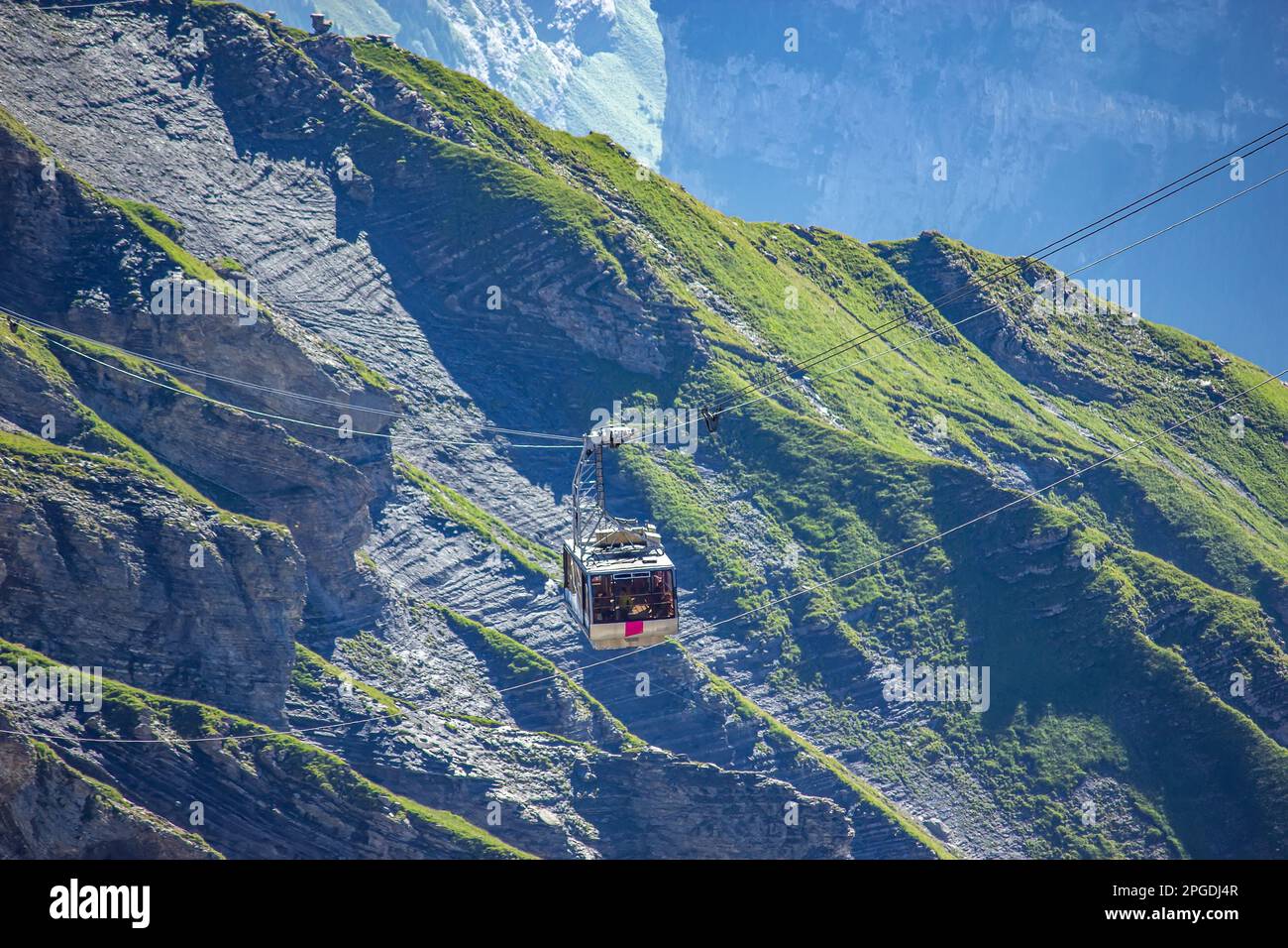 Swiss sky ride gondola hi-res stock photography and images - Alamy