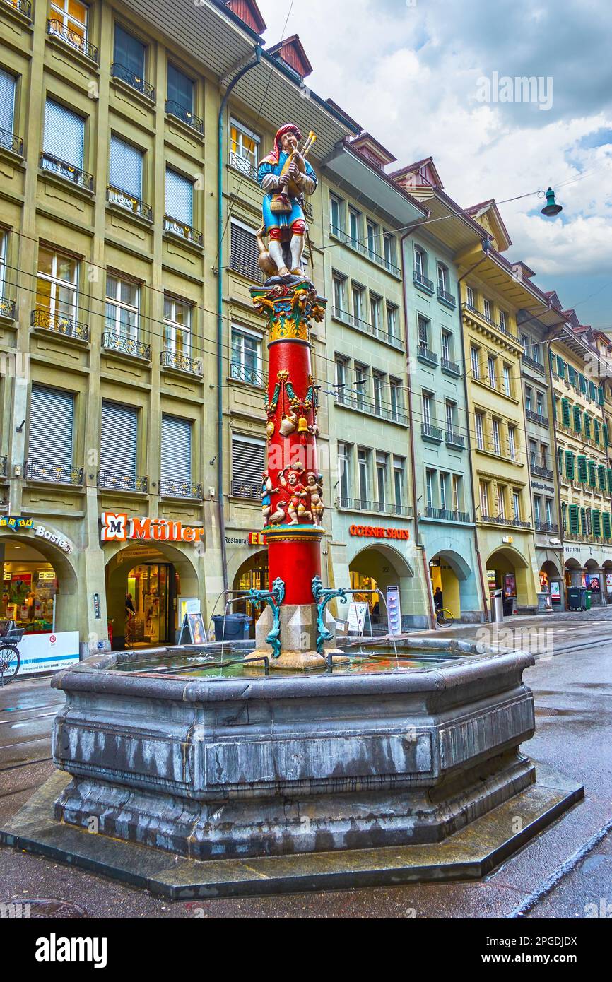 BERN, SWITZERLAND - MARCH 31, 2022: Colorful Pfeiferbrunnen fountain ...
