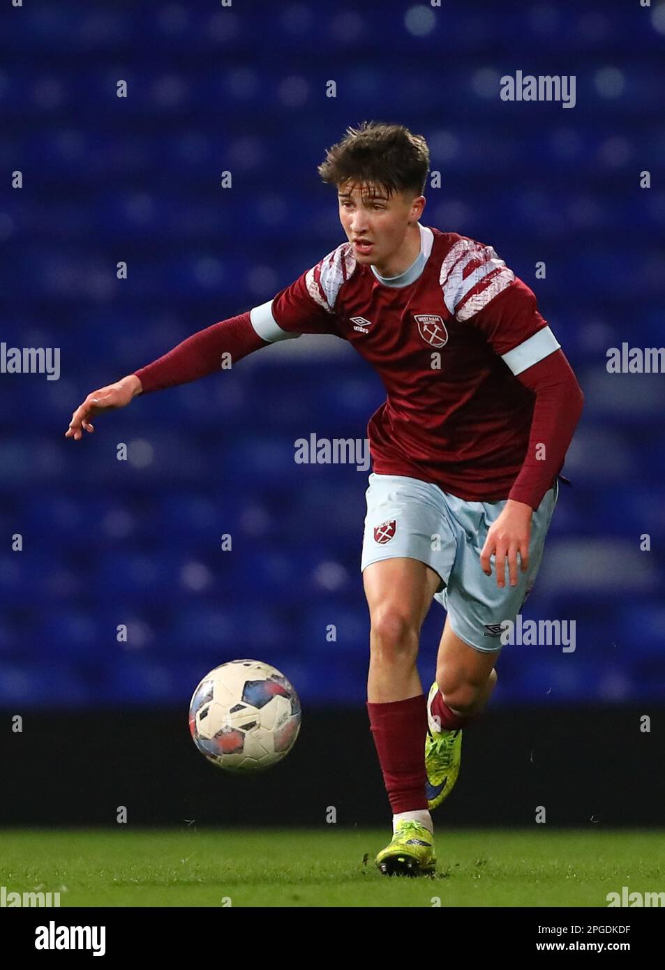 George earthy hi-res stock photography and images - Alamy