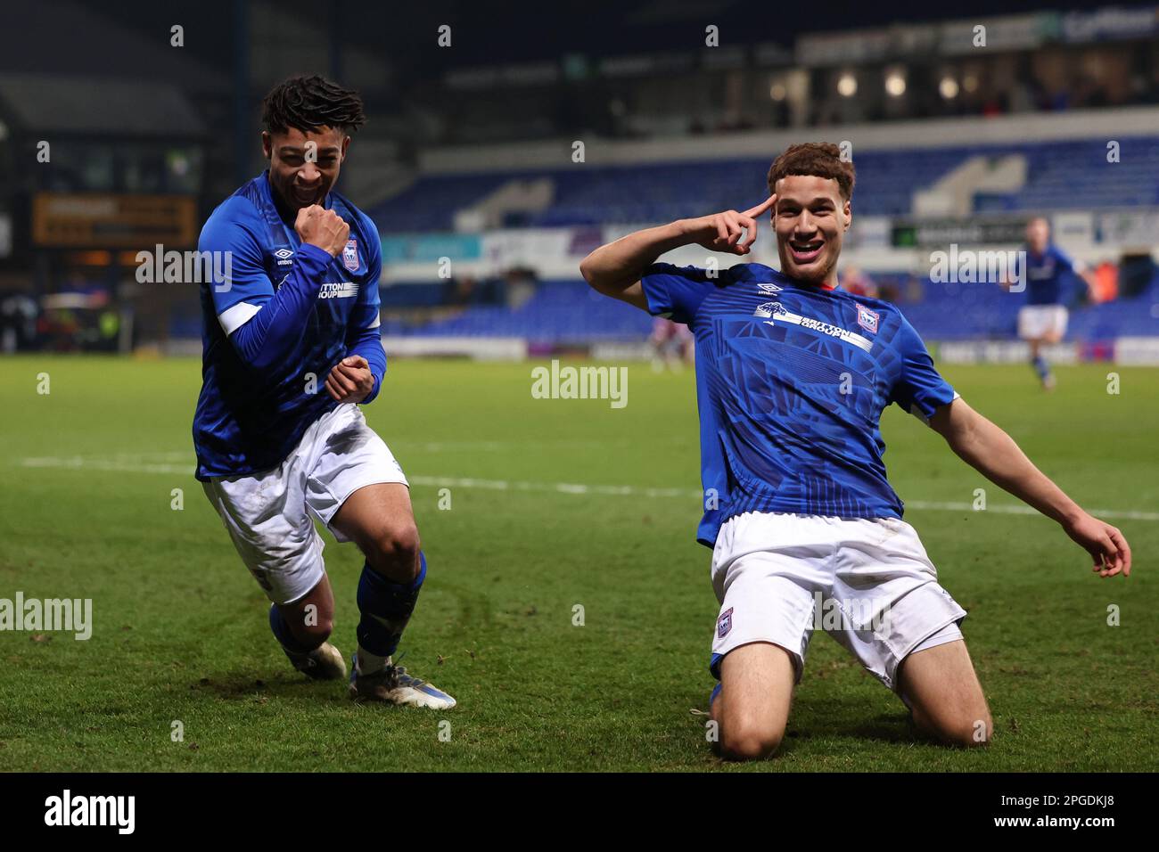 Nico Valentine of Ipswich Town (L) celebrates after scoring a goal to ...