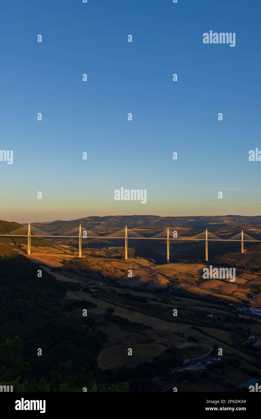 Cable stayed road bridge across valley of river tarn hi-res stock ...