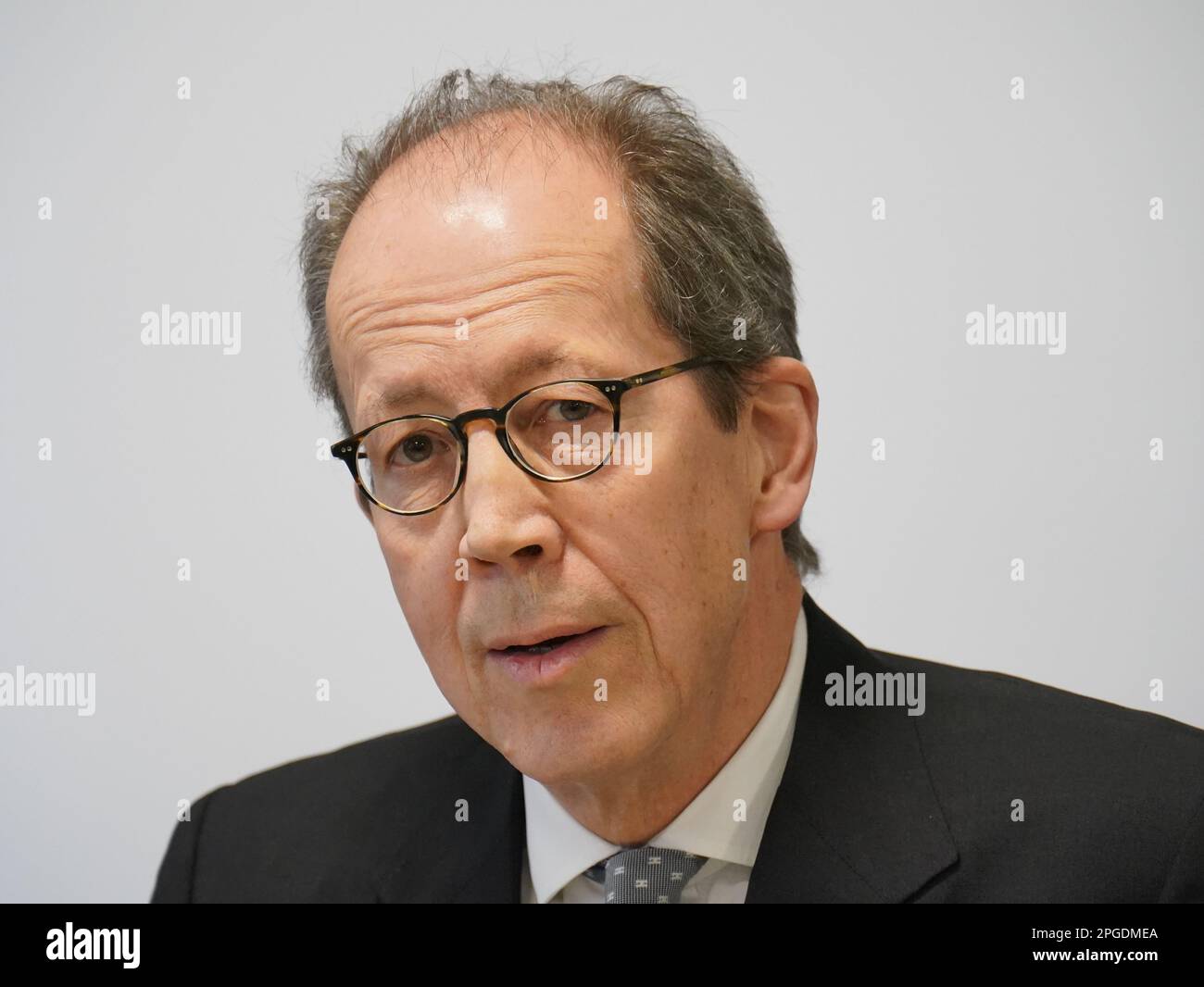 Haddon cave hi-res stock photography and images - Alamy